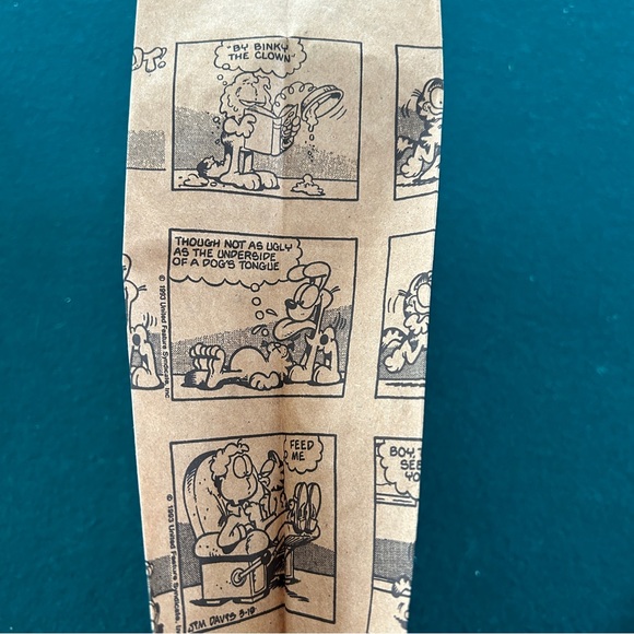 Garfield | Party Supplies | Lot Of 37 Vintage Garfield Brown Paper ...